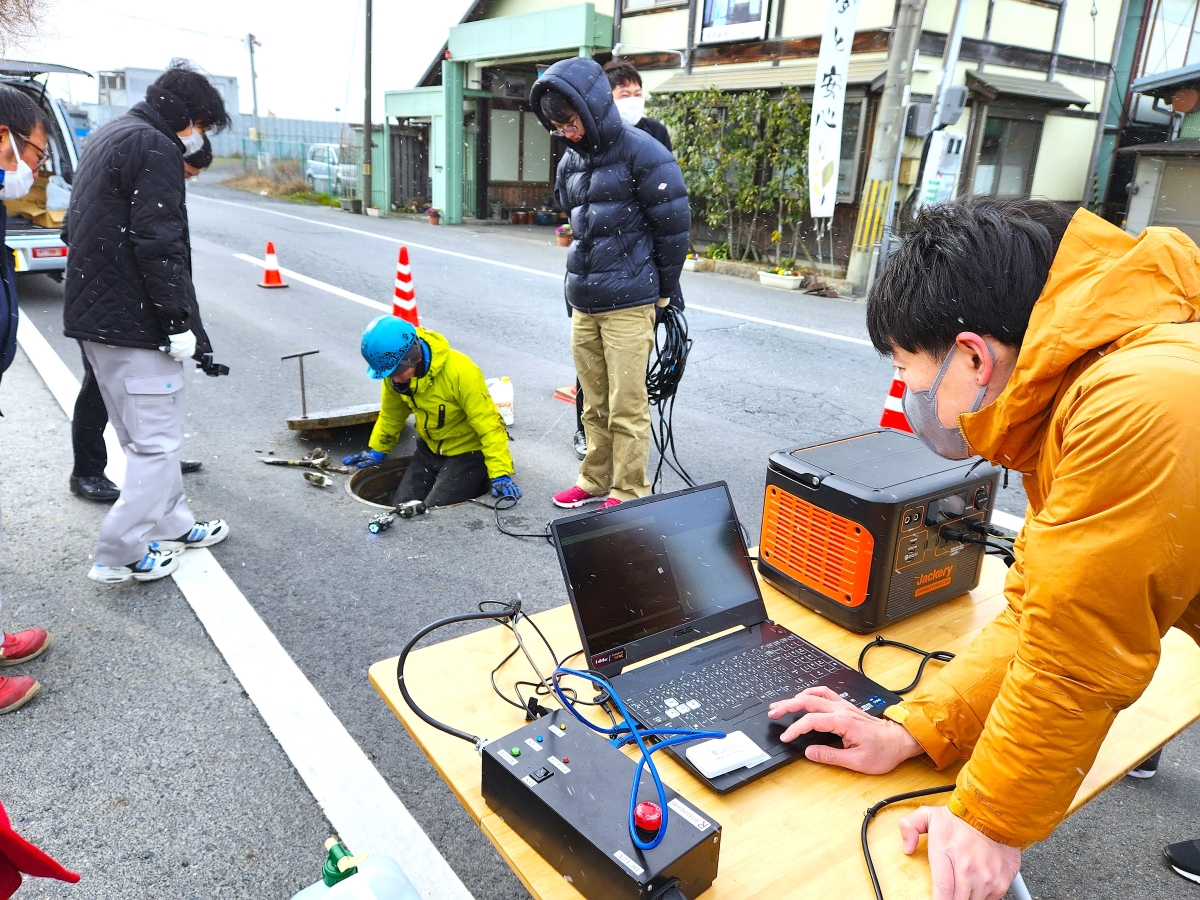 緊急脱出機構を有する配管内検査ロボット「Xbot 」 | アクチュエーション研究室